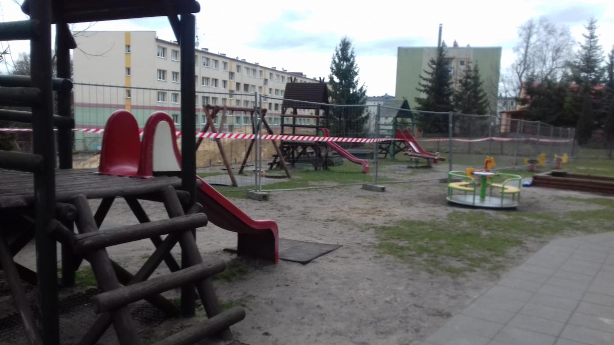 Dlaczego zabrano plac zabaw? - wiadomości